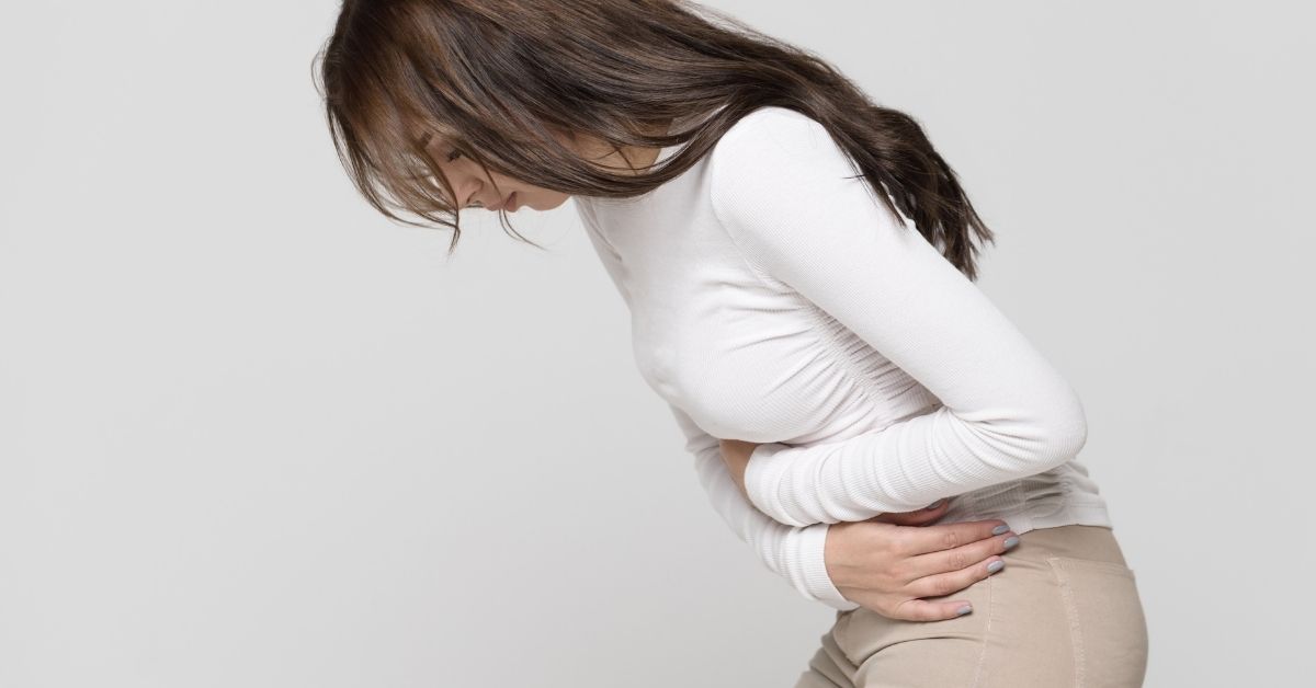 Crampi addominali: cause e rimedi | Serenis